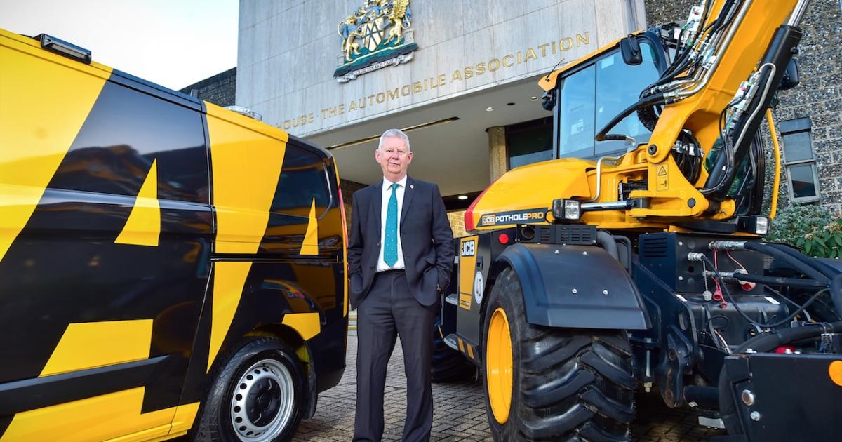 JCB join new Partnership as pothole damage hit new high | Agg-Net